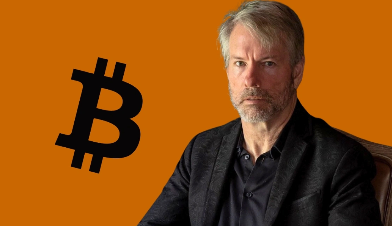 مایکل سیلر گزارش‌ها درباره فروش بیت‌کوین توسط Strategy را رد کرد